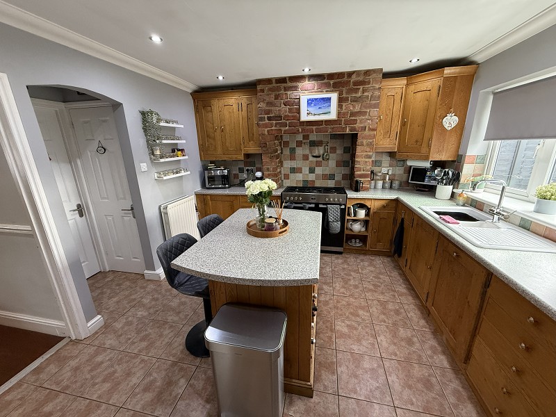 Marshall & Cross | Property Details